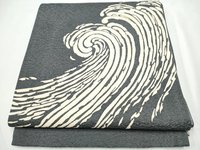 ■■■　サイズ　■■■ 長さ 450cm 幅 31cm程 ■■■　商品詳細　■■■ 【正絹】 状態は1.2回程しか締めておらず 特に目立ったシミ汚れなどもなく大変良い状態です。 菅有鬼一氏は東京友禅の個性派作家で、 東京友禅の特色を生かした...