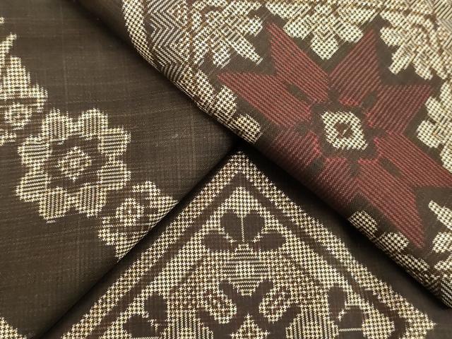 ■■■　サイズ　■■■ 身丈 153cm（肩から） 裄丈 63cm 袖丈 49cm　縫込み 4cm 袖幅 32.5cm 前幅 23.5cm 後幅 29.5cm 着物縫いこみ 内揚げ 0cm 裄 お袖側 約3.5cm　身頃側 約2.5cm ■...