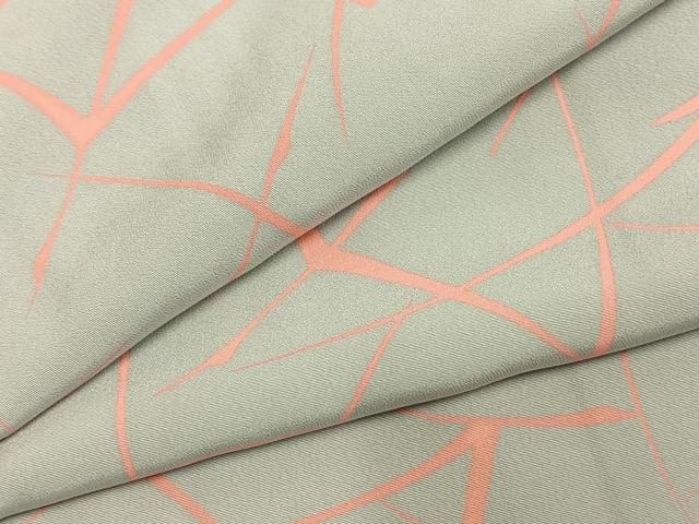 ■■■　サイズ　■■■ 身丈 163cm（肩から） 裄丈 66cm 袖丈 52cm　縫込み 7cm 袖幅 34cm 前幅 25cm 後幅 30cm 着物縫いこみ 内揚げ 0cm 裄 お袖側 約2.5cm　身頃側 約2.5cm ■■■　商品詳...