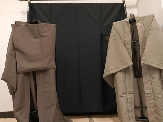 ■■■　サイズ　■■■ 【着物】 身丈 152cm（肩から） 裄丈 75.5cm 袖丈 51.5cm　縫込み 0cm 袖幅 38cm 前幅 19cm 後幅 30cm 着物縫いこみ 内揚げ 0cm 裄 お袖側 約0cm　身頃側 約1cm 【羽...