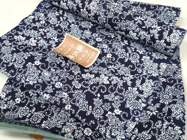 ■■■　サイズ　■■■ 長さ　　着尺分あり 幅　　　約36cm ■■■　商品詳細　■■■ 【綿・未使用】 状態は接写画像のように表地中程に薄い汚れがございます。 大変上質な逸品になります。 お安く出品致しますので、是非この機会にいかがでしょ...