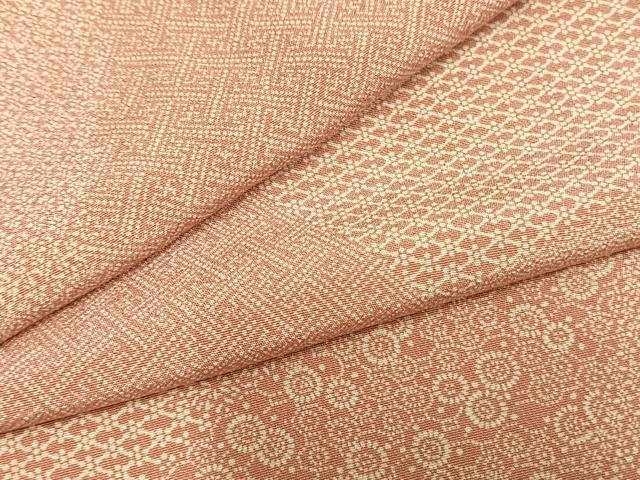 ■■■　サイズ　■■■ 身丈 163.5cm（肩から） 裄丈 66cm 袖丈 53cm　縫込み 2.5cm 袖幅 34cm 前幅 26cm 後幅 30cm 着物縫いこみ 内揚げ 4cm 裄 お袖側 約1cm　身頃側 約1cm ■■■　商品詳...