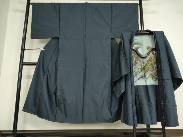 ■■■　サイズ　■■■ 【着物】 身丈 140cm（肩から） 裄丈 67.5cm 袖丈 48.5cm　縫込み 3cm 袖幅 34.5cm 前幅 24cm 後幅 30cm 着物縫いこみ 内揚げ 6cm 裄 お袖側 約0cm　身頃側 約0cm ...