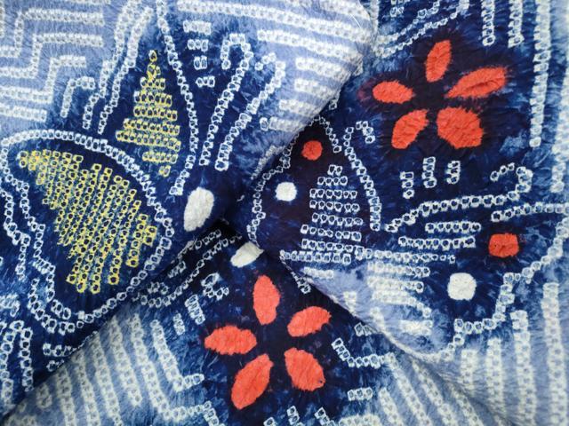 ■■■　サイズ　■■■ 身丈 161cm（肩から） 裄丈 70cm 袖丈 50cm　縫込み 2cm 袖幅 36.5cm 前幅 26.5cm 後幅 30.5cm 着物縫いこみ 内揚げ 0cm 裄 お袖側 約1cm　身頃側 約0cm ■■■　商...