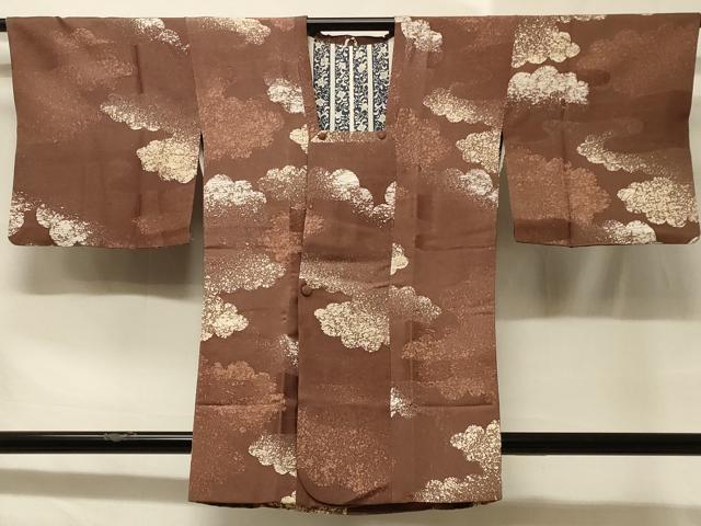 ■■■　サイズ　■■■ 身丈 87.5cm（肩から） 裄丈 63cm 袖丈 43.5cm　縫込み 3.5cm 袖幅 33cm 前幅 18cm 後幅 28cm 裄 お袖側 約2.5cm　身頃側 約4.5cm ■■■　商品詳細　■■■ 【正絹】...