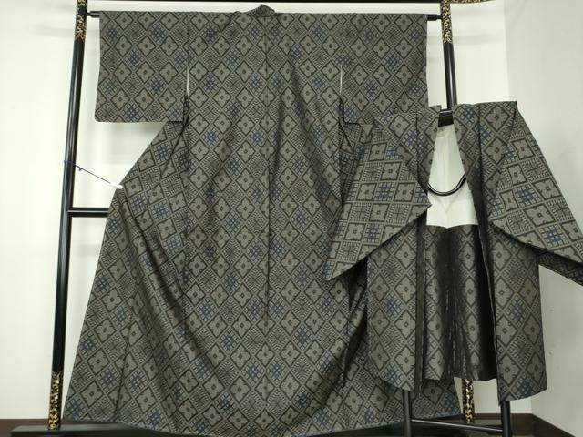 ■■■　サイズ　■■■ 【着物】 身丈 158cm（肩から） 裄丈 63cm 袖丈 45.5cm　縫込み 6.5cm 袖幅 32.5cm 前幅 22.5cm 後幅 28.5cm 着物縫いこみ 内揚げ 0cm 裄 お袖側 約3cm　身頃側 約...