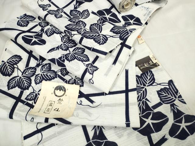 ■■■　サイズ　■■■ 長さ　　着尺分あり 幅　　　約35cm ■■■　商品詳細　■■■ 【綿・未使用】 状態は接写画像のように表地所々・裏面・耳部分に薄い汚れございます。 竺仙とは『美しいキモノ』や『きものサロン』などで、 高級浴衣として...