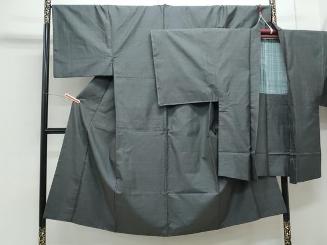 ■■■　サイズ　■■■ 【着物】 身丈 140cm（肩から） 裄丈 70cm 袖丈 46cm　縫込み 5cm 袖幅 35.5cm 前幅 26cm 後幅 30cm 着物縫いこみ 内揚げ 11cm 裄 お袖側 約1cm　身頃側 約4cm 【羽織...