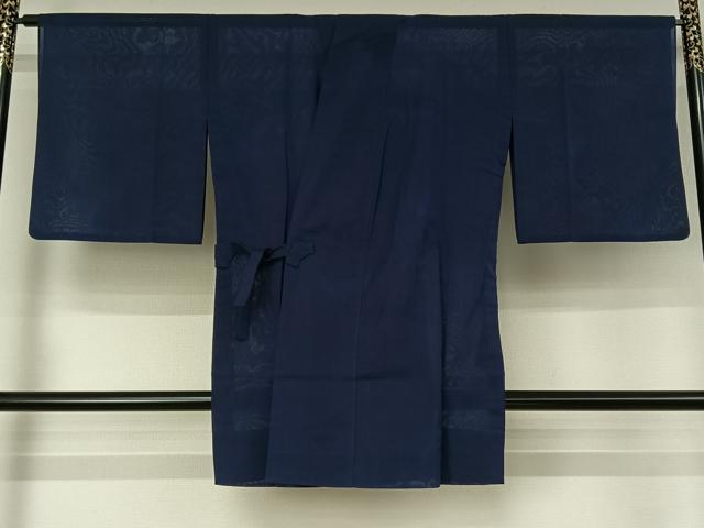 ■■■　サイズ　■■■ 身丈 92cm（肩から） 裄丈 67cm 袖丈 48cm　縫込み 1cm 袖幅 34cm 前幅 32cm 後幅 32cm 裄 お袖側 約1cm　身頃側 約1cm ■■■　商品詳細　■■■ 【正絹】 状態は接写画像のよ...
