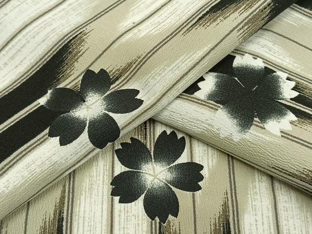 ■■■　サイズ　■■■ 身丈 170cm（肩から） 裄丈 68cm 袖丈 48cm　縫込み 2cm 袖幅 33.5cm 前幅 24cm 後幅 30cm 着物縫いこみ 内揚げ 2cm 裄 お袖側 約1cm　身頃側 約1.5cm ■■■　商品詳...