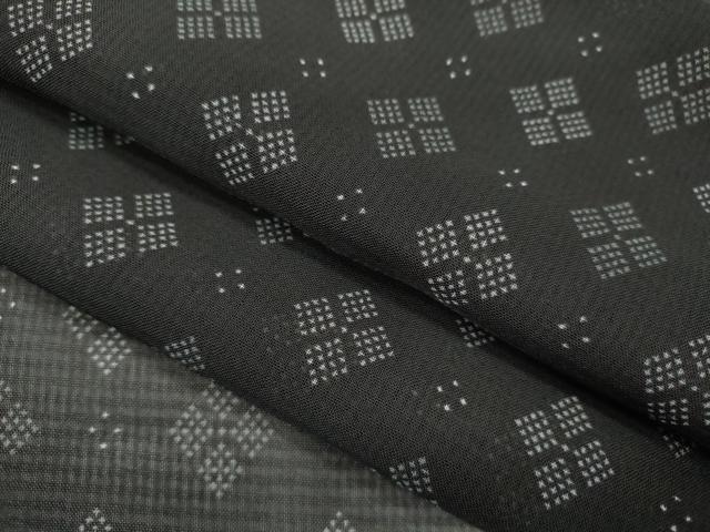 ■■■　サイズ　■■■ 身丈 165cm（肩から） 裄丈 68cm 袖丈 47.5cm　縫込み 3cm 袖幅 34cm 前幅 24.5cm 後幅 30cm 着物縫いこみ 内揚げ 0cm 裄 お袖側 約1cm　身頃側 約1cm ■■■　商品詳...