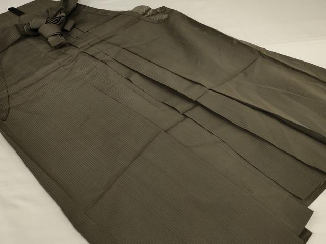 ■■■　サイズ　■■■ 紐下丈　約86.5cm ■■■　商品詳細　■■■ 【正絹】 状態は接写画像のように腰板・裏地・二の襞・後襞に薄い汚れがございますが その他特に目立ったシミ汚れなどもなく大変良い状態です。 大変上質な逸品になります。 ...