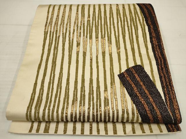 ■■■　サイズ　■■■ 長さ 444cm 幅 30.5cm程 ■■■　商品詳細　■■■ 【正絹】 状態は接写画像のように たれ先に薄い汚れがございますが その他特に目立ったシミ汚れなどもなく大変良い状態です。 大変上質な逸品になります。 お...