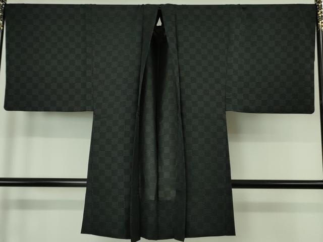 ■■■　サイズ　■■■ 身丈 97.5cm（肩から） 裄丈 74cm 袖丈 48.5cm 袖幅 38.5cm 前幅 20cm 後幅 31.5cm 裄 お袖側 約 2cm　身頃側 約 1.5cm ■■■　商品詳細　■■■ 【正絹】 状態は特に...