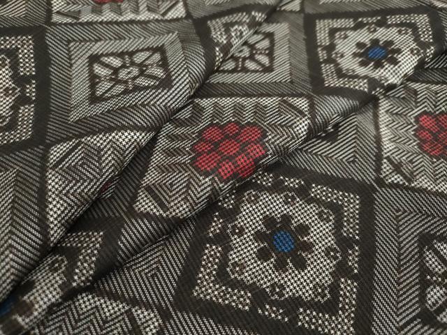 ■■■　サイズ　■■■ 身丈 162cm（肩から） 裄丈 65.5cm 袖丈 49cm　縫込み 4cm 袖幅 33cm 前幅 23.5cm 後幅 30cm 着物縫いこみ 内揚げ 0cm 裄 お袖側 約1cm　身頃側 約3cm ■■■　商品詳...