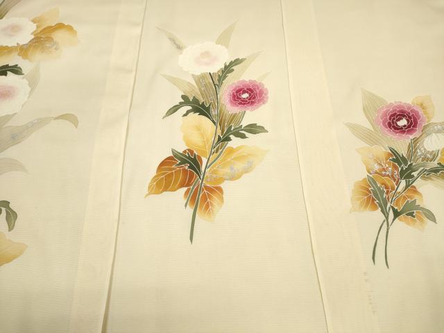 ■■■　サイズ　■■■ 長さ　　着尺分あり 幅　　　約36.5cm ■■■　商品詳細　■■■ 【正絹・未使用】 状態は接写画像のように反端から約16.5cmに薄い汚れがございます。 大変上質な逸品になります。 お安く出品致しますので、是非こ...