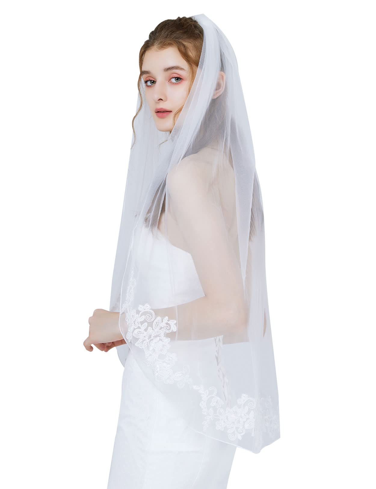 商品情報商品の説明主な仕様 【素材】ソフトなチュール、しなやかで軽い、レースはアップリケし、肌触りがとても良いブライダルベール。【レース】縁取りで小柄のフラワーを丁寧に縫い上げ、シンプルの上に、上品の雰囲気を作った挙式ベール。【寸法】100...