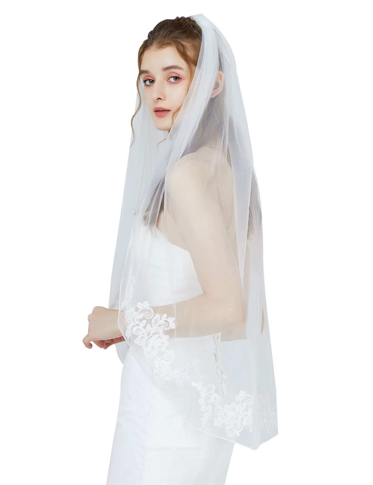 商品情報商品の説明主な仕様 【素材】ソフトなチュール、しなやかで軽い、レースはアップリケし、肌触りがとても良いブライダルベール。【レース】縁取りで小柄のフラワーを丁寧に縫い上げ、シンプルの上に、上品の雰囲気を作った挙式ベール。【寸法】100...