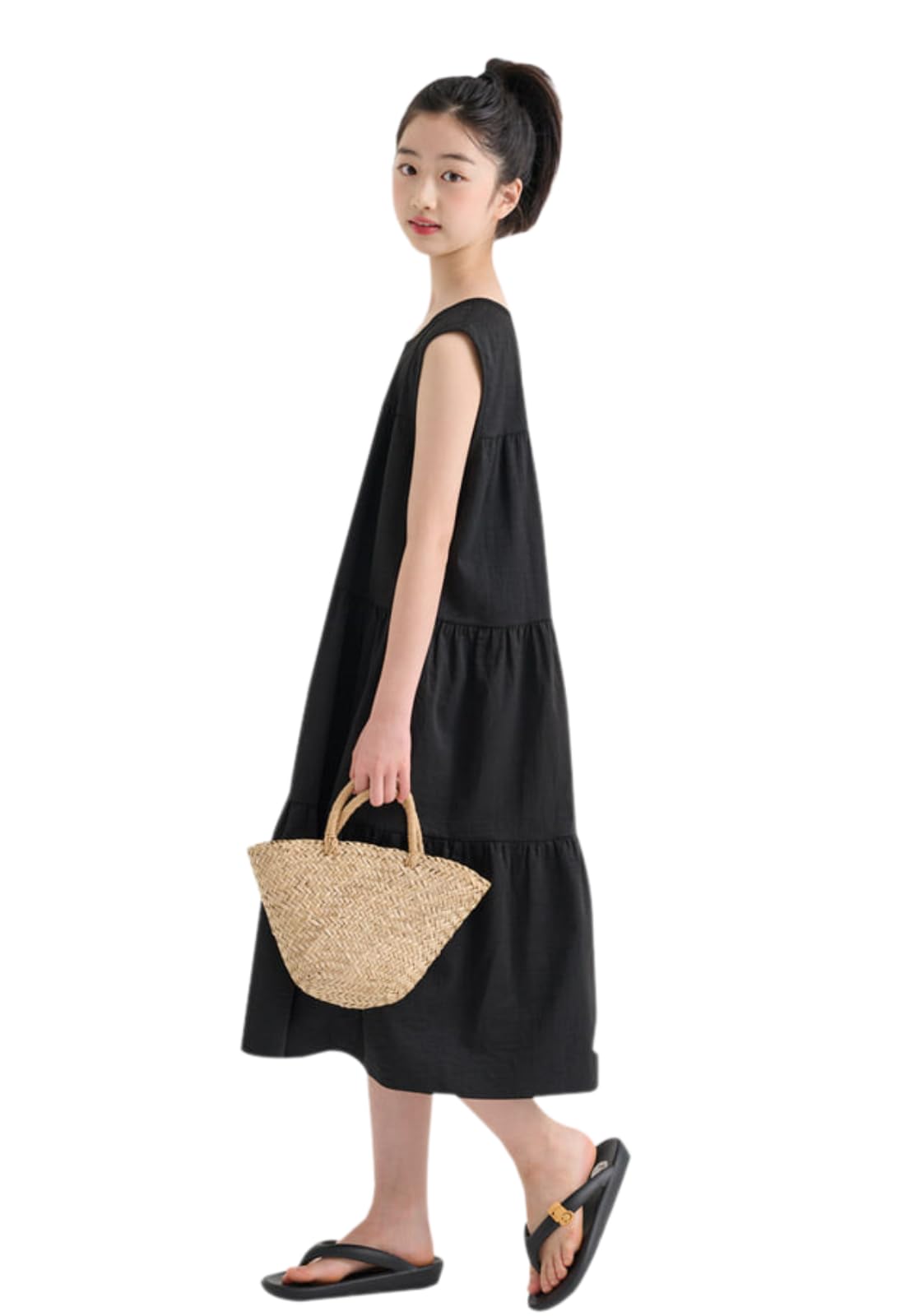 商品情報商品の説明説明 涼しくて軽やか、暑い日も快適に過ごせるノースリーブワンピ。 ミモレ丈で足さばきもよく、おでかけにもぴったりなきちんと感。 無地デザインだから着回し自在、1枚でおしゃれが決まる優秀アイテム！ ミニロイ ワンピース ノー...