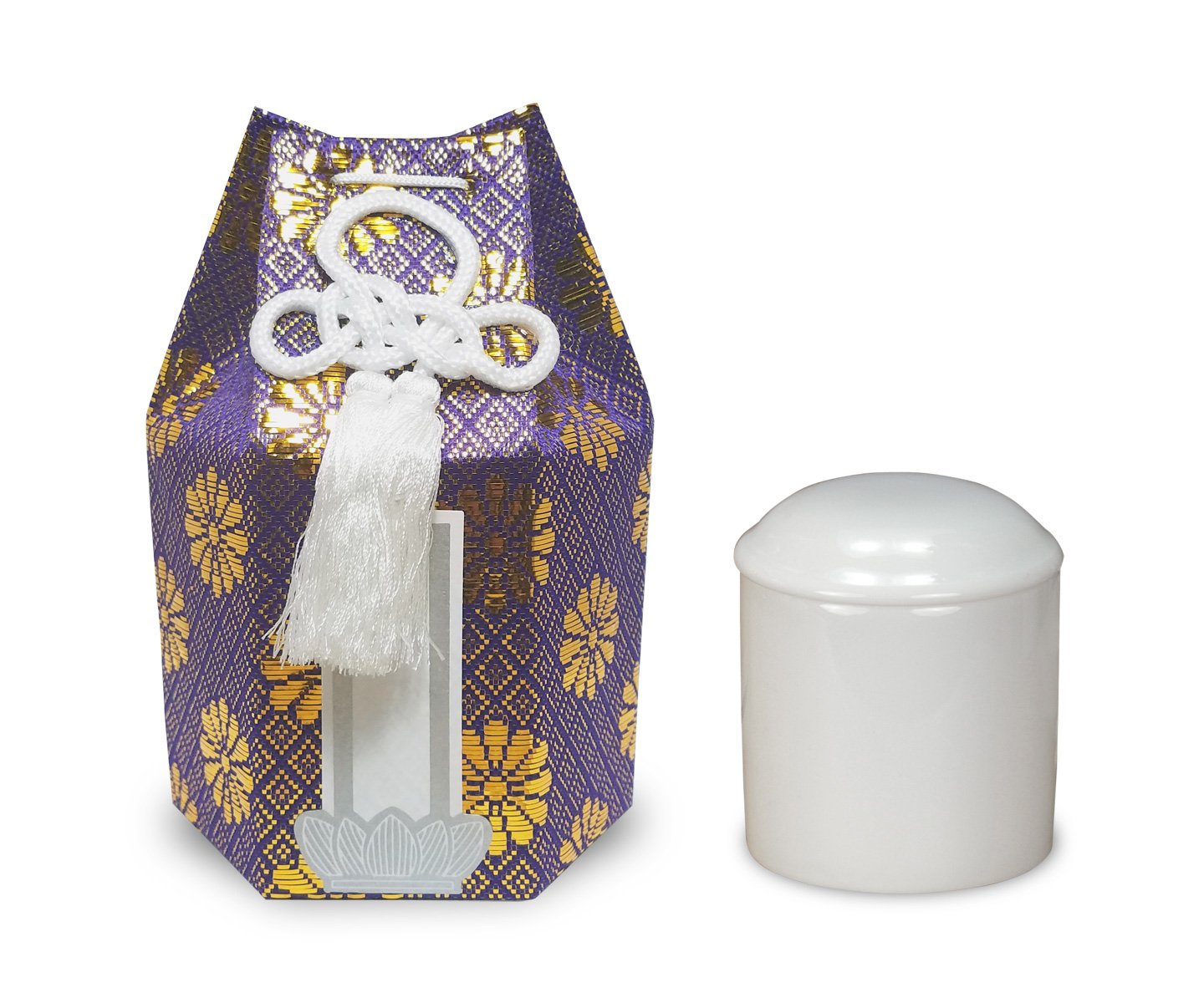 商品情報商品の説明手元供養・分骨などに最適なコンパクトサイズの陶器製骨壺です。 5色の専用収納袋の中からからお好みの色を選んでいただけます。 本山や菩提寺,納骨堂に遺骨を納めるときや、さらにご家族で分骨をされるときにお使いいただきます。 陶...