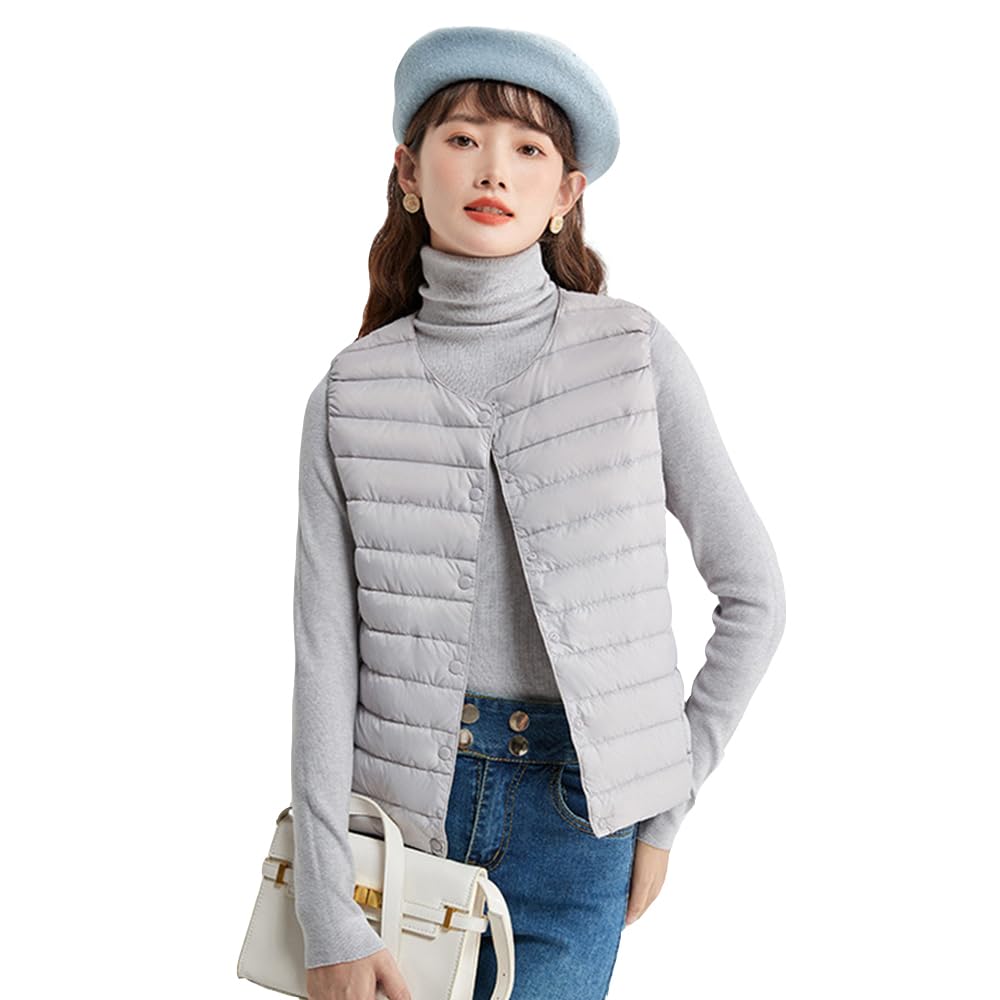 商品情報商品の説明説明 おしゃれと防寒をそなえたスマートに着こなせるダウンベスト。主な仕様 おしゃれと防寒をそなえたスマートに着こなせるダウンベスト。快適なナイロン生地を採用して、90％のダウンです。内側に着用して保温でき、それとも直接にジ...