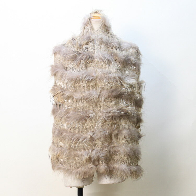 サイズ 長さ約140cm 幅約30cm 商品詳細 素材ラクーン(タヌキ)・アクリルニット 重さ約115g 留具無し 裏地無し 商品番号：RCA111A お問い合わせの際は、商品番号をお伝えください。 商品名：ラクーン ファー ・ アクリルニ...