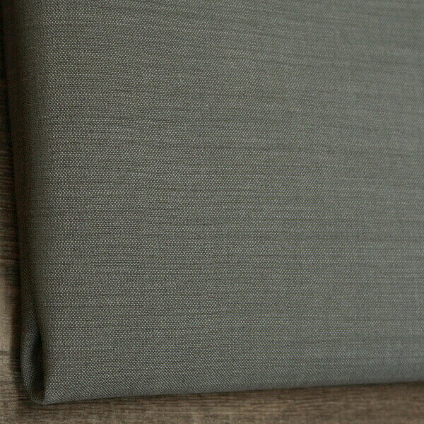 イギリス A.GAGNIERE (ガニア) による、アーシーなスーツ地ウール＆キッドモヘア。 A.GAGNIERE ウールキッドモヘヤ 春夏スーツ地 平織りシャンブレー ライトフォーン 【ヴィンテージファブリック】 80年代デッドストックの...