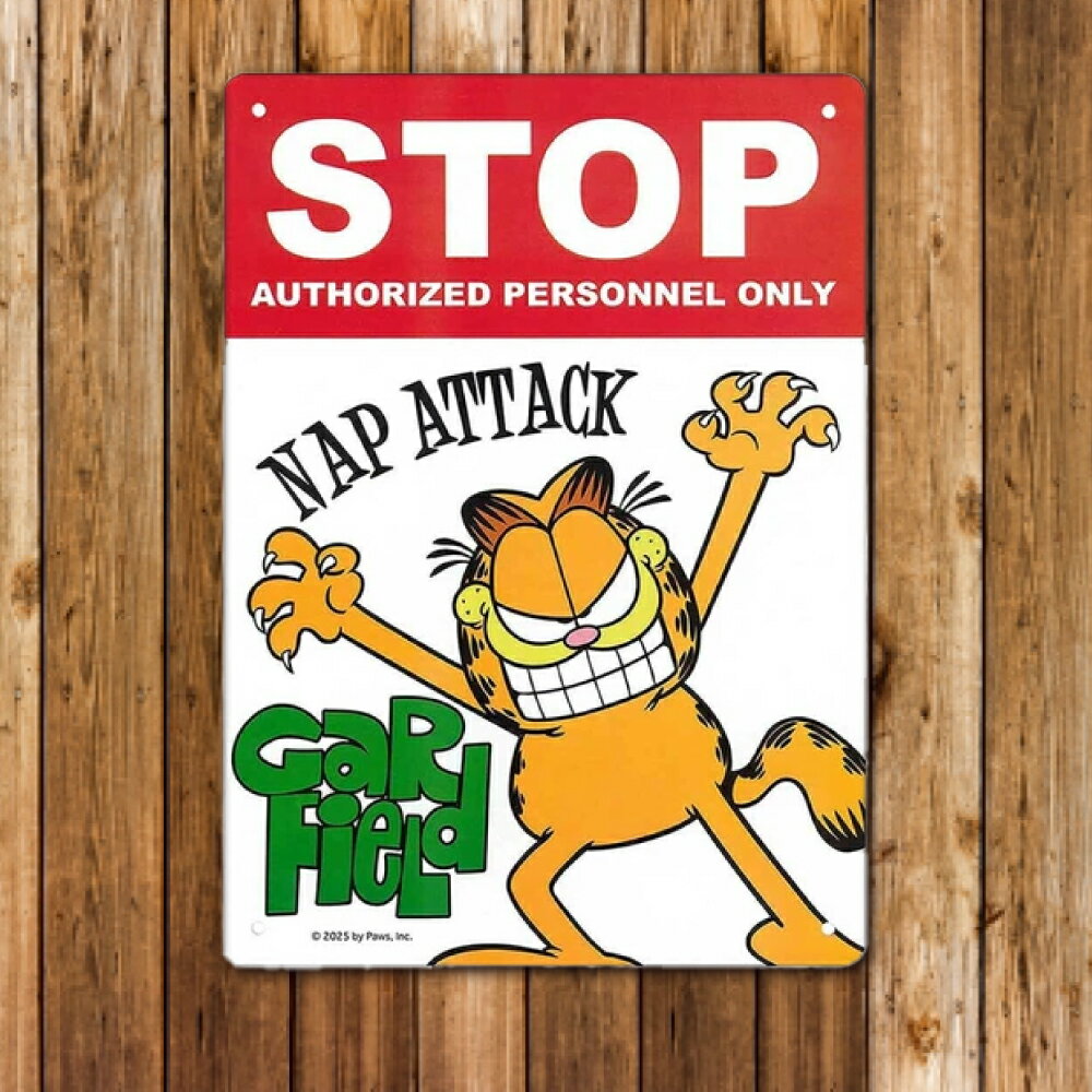 【プラスチックサインボード】 厚手タイプで屋外にも使用可能な、アメリカ直輸入のプラスティック看板。 アルミタイプのトラフィックサインも魅力的ですが、値段も高いしもっと手軽にアメリカンな雰囲気の看板を手に入れたい！という方にはこれがおススメ！...