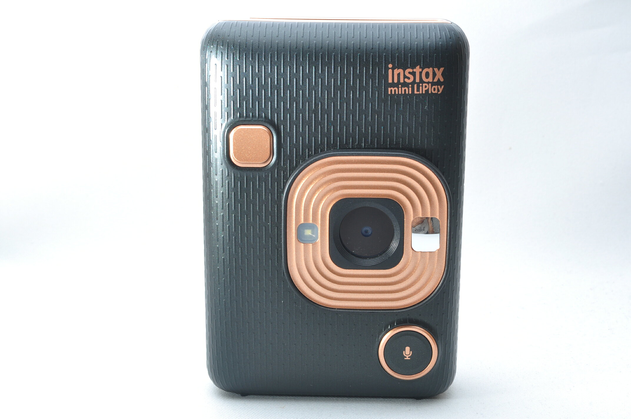 ご覧頂きありがとうございます！ ★ instax miniシリーズ初のハイブリッドインスタントカメラ♪★ ★ instaxカメラシリーズ軽量を実現♪★ ★ 液晶画面を見ながら撮影できることに加え音を録音・画像へQRプリントできる「音プリント...