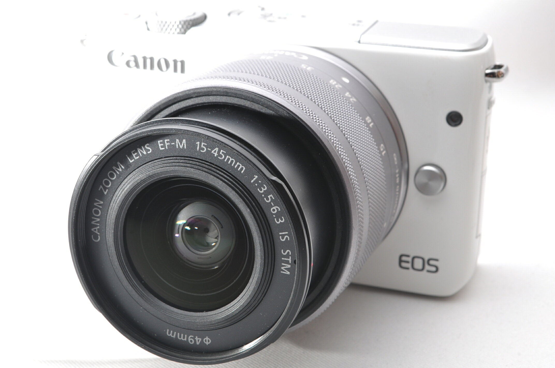 キヤノン Canon ミラーレス一眼 EOS M10 レンズキット ご覧頂きありがとうございます！ ★ 約1,800 万画素のCMOS センサーと最新の映像エンジンDIGIC 6 を搭載♪★ ★ ユーザーの撮影意図に沿った撮影設定が簡単♪★...