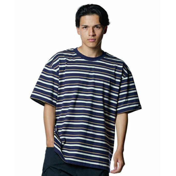 やや厚手の生地が、汗による透けを防ぐ ■カラー：410 ( Midnight Navy/Silt ) ■サイズ：SM、MD、LG、XL、XXL ■素材：コットン60%、ポリエステル40% ■フィットタイプ： ルーズ/ゆったりと着用するタイプ...