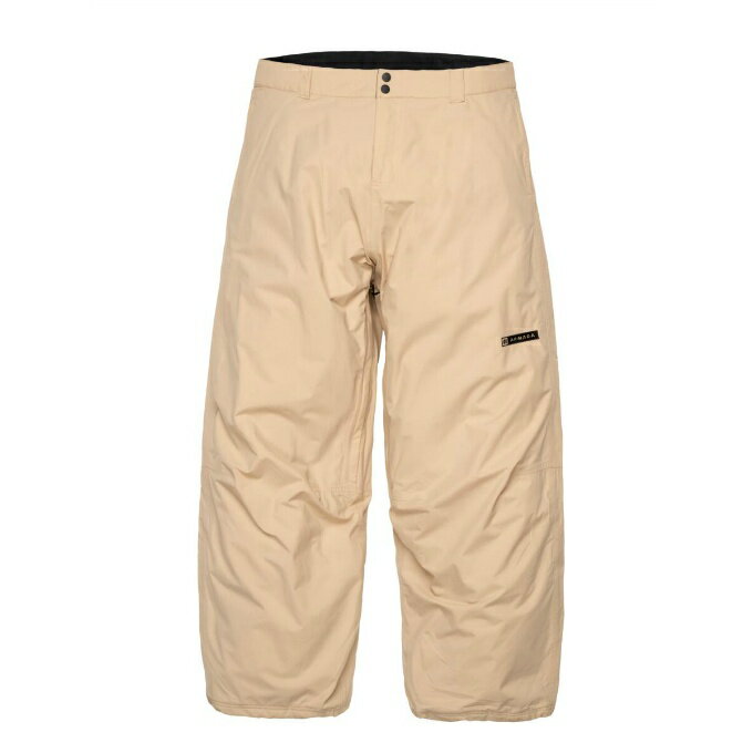 バギーフィットでユニークなスタイルのチームパンツは、アスリートたちの意見を直接取り入れてデザインされました。40Gのインサレーションを全体に施した2L構造で、100%リサイクルナイロン素材を使用しています。PFCフリーのDWRコーティングを...