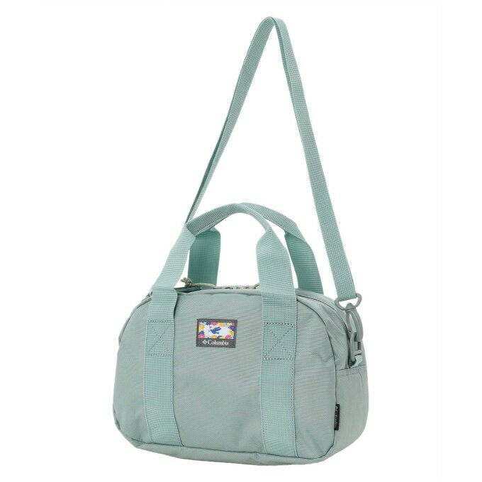 引手やラベルなど細かなポイントが楽しい気分を演出する、ダッフルバッグ形状のショルダーバッグ ■カラー：CRBL/461 ( Crushed Blue ) ■サイズ：O/S ■容量：8L ■重量：200g ■素材：600D OX ( ポリエス...