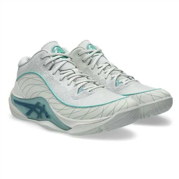 激しいサイドステップと素早い切り返しを持ち味にするプレーヤーのためのスタビリティモデル TPU素材のサイドウォールとアッパー内部のサイドパネルが横方向の激しい動きをサポート。 さらにアウターソールのX字型の屈曲溝がさまざまな方向への蹴り出し...