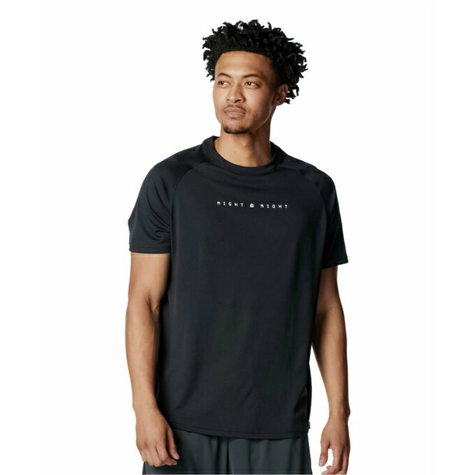■カラー：BLK ( 001 Black ) ■サイズ：S、M、L、XL、XXL ■素材：ポリエステル100% ■特長： ・汗を素早く吸収、外部へ発散し、アスリートの身体を常にドライに保つ ・臭いを軽減 ・首元はリブ仕様 ・ステフィン・カリ...