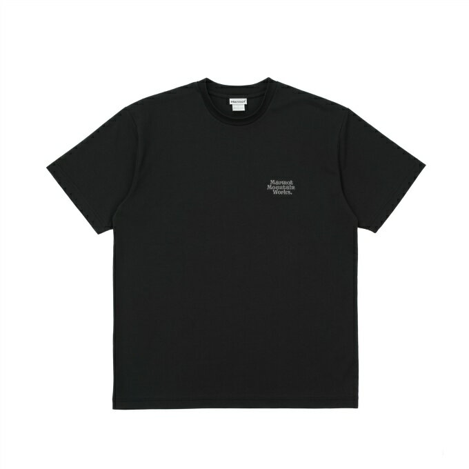 ヘビーウェイトながらドライな肌触りが特徴の、コットンポリエステル混紡Tシャツ。 コットンの風合いを活かしつつ、吸水速乾性にも優れており、アウトドアからタウンユースまで快適な着心地。 左胸には「Marmot Mountain Works」の刺...