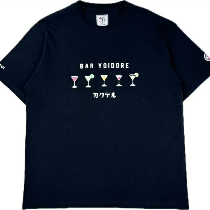 カクテル TEE (825623) 素材：綿100％ カラー BLACK/WHITE/L.GREEN サイズ ■中ジョッキ（M） 着丈72cm 肩幅52cm 身巾58cm 袖丈23cm ■大ジョッキ（L） 着丈74cm 肩幅54cm 身巾6...