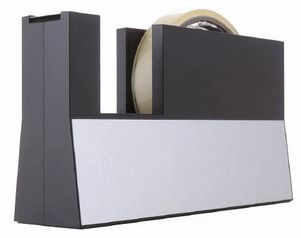 ＜仕様＞ ●本体寸法（幅×奥行×高さ）:50.3×181.3×105.9mm ●色:ブラック ●最大テープ幅(mm):18 ●質量(kg):1.4 ＜特長＞ ●凹凸の少ない新設計の刃を採用しています。（特許出願中） ●テープを切断するときの...