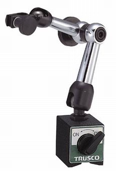 ＜仕様＞ ●アーム取付ねじ:M5×0.8 ●測定器取付:6mm・8mm穴、アリ溝付 ●アーム(mm):64×55 ●マグネットベース台のみ品番:TMH30A ●吸着力(N):250 ●マグネット幅×奥行×高さ(mm):30×35×35 ●質...