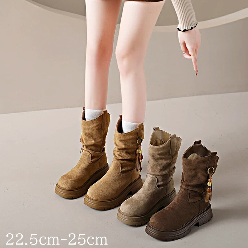 商品について 商品名：ミドルブーツ 材質：ポリエステル カラー：カーキ、ブラウン、キャメル 商品説明 【高級感のあるスエード素材】足首部分が細くなるデザインで、履くだけでスタイルアップ！厳選された滑らかで高級感のあるスエード素材を使用してお...