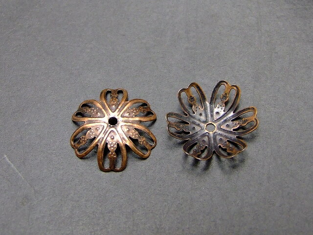 ※画像と同品質のものをお送りします。 オリジナルアクセサリー作りに是非どうぞ〜〜（m−m） 素材 メタル海外製 サイズ 約：重さg　玉径16mm・±1.0mm　10個セット 　※ 多少の誤差はご了承下さい。