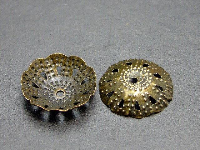 ※画像と同品質のものをお送りします。 オリジナルアクセサリー作りに是非どうぞ〜〜（m−m） 素材 メタル海外製 サイズ 約：重さg　径16mm・±1.0mm　　　 　※ 多少の誤差はご了承下さい。