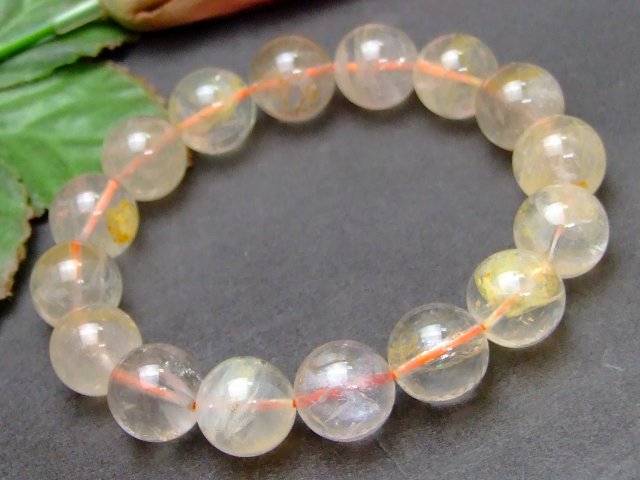 ※画像と同品質のものをお送りします。 オリジナルアクセサリー作りに是非どうぞ〜〜（m−m） ポーチに入れた状態で発送いたしますので、そのままプレゼントとしてご利用頂けます。 素材 天然 サイズ 約：重さg　玉径13mm・±0.5mm　(ゴム...