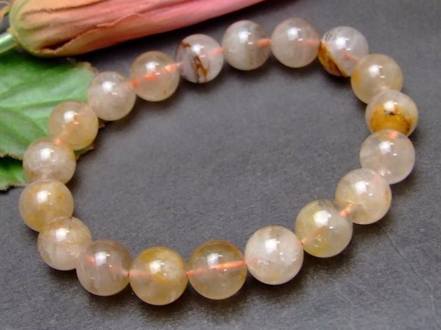 ※画像のものをお送りします。 オリジナルアクセサリー作りに是非どうぞ〜〜（m−m） ポーチに入れた状態で発送いたしますので、そのままプレゼントとしてご利用頂けます。 素材 天然 サイズ 約：重さ33g　玉径11mm・±0.5mm　内径18c...