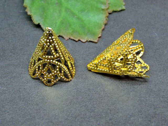 ※画像と同品質のものをお送りします。 オリジナルアクセサリー作りに是非どうぞ〜〜（m−m） 素材 メタル海外製 サイズ 約：重さg　20mm・±1.0mm　1個売り 　※ 多少の誤差はご了承下さい。
