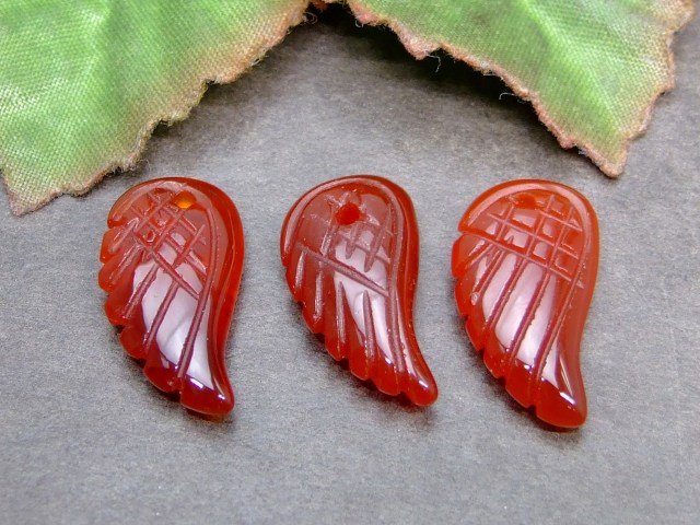 ※画像と同品質のものをお送りします。 オリジナルアクセサリー作りに是非どうぞ〜〜（m−m） 穴は開いています。 素材 天然 サイズ・重さ 約：重さg　径18mm×10mm・±1.0mm　1粒売り 　※ 多少の誤差はご了承下さい。