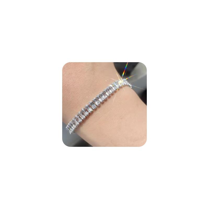 [Tasiso]ブレスレット レディース 細い 繊細 ジルコニア テニスブレスレット 腕輪 シルバー ゴールド 4本爪 CZダイヤ 華やか キラキラ ブリンブリン 女性 プレゼント ギフトBox付