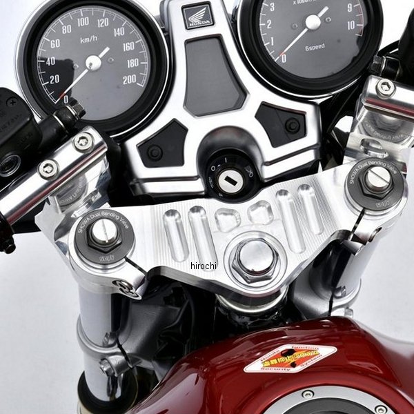 オーヴァー OVER ハンドルキット スポーツライディング17年以降 CB1100RSカラー:シルバー【仕様】・高さ調整:+10mm(スペーサー使用時)・ハンドルバー垂れ角調整:0/5/10度・STDケーブル、ホース、スイッチハウジング、バ...