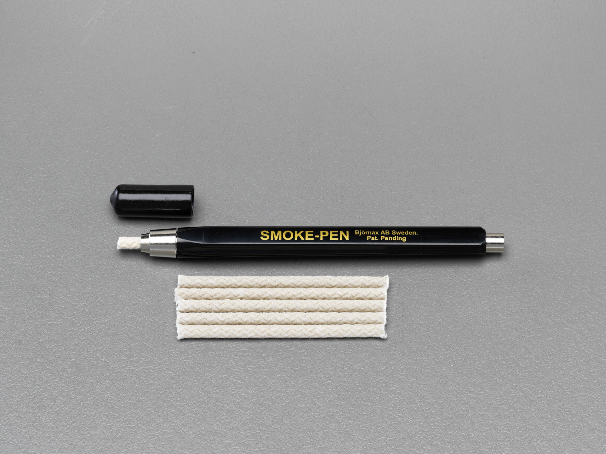 ●全長…138mm●芯長…7.8mm●使用可能時間（6芯）…30秒/1回：360回使用可能、連続使用：3時間●重量…25g●替芯…EA770XP-1●付属品…芯×6本煙や芯に毒性はありません。形状が三角形なので転がりません。00001225...