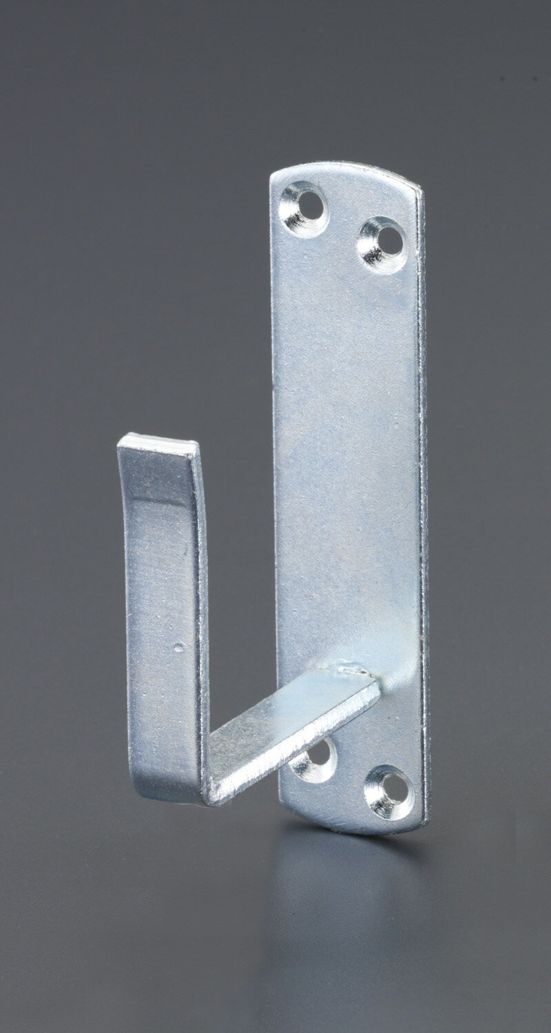 材質：スチール(ユニクロメッキ)貫抜部分板厚：4mm貫抜部分板幅：12.5mm座部分板厚：2.4mm座部分板幅：25mmAサイズ：93mmBサイズ：42mm取付穴径：4mm貫抜受け角材などを通して簡易な錠とし、フックとして等　様々な用途で使...